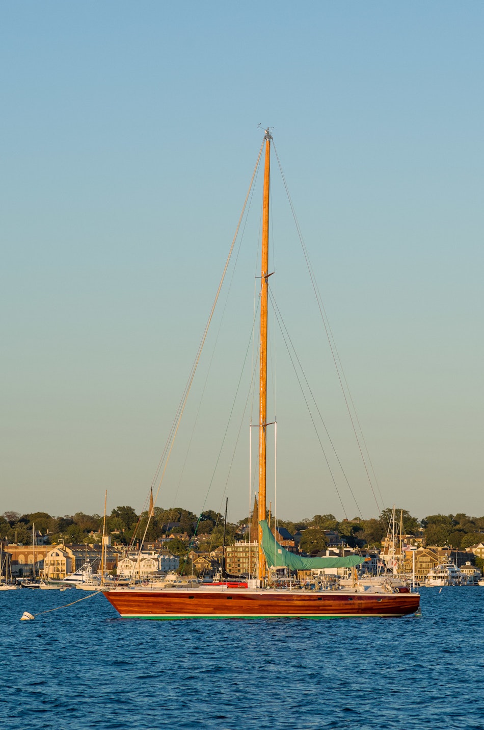 PASSING WIND Yacht For Auction | 62' Vic Carpenter 1992