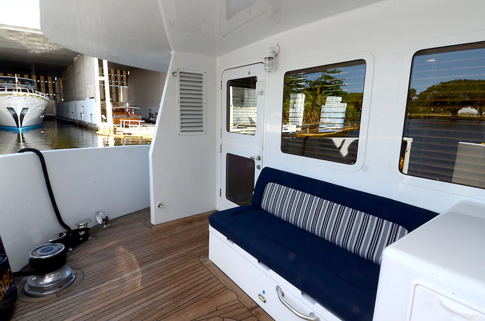 HERCULES Yacht for Auction | 75 Molokai Strait 2006